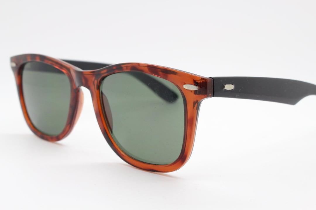 80s Vintage Wayfarer Style Sunglasses With Vibrant Tortoise - Etsy