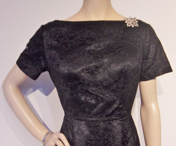 Classic Late 1950s Black Lace Wiggle Cocktail Dress W… Gem