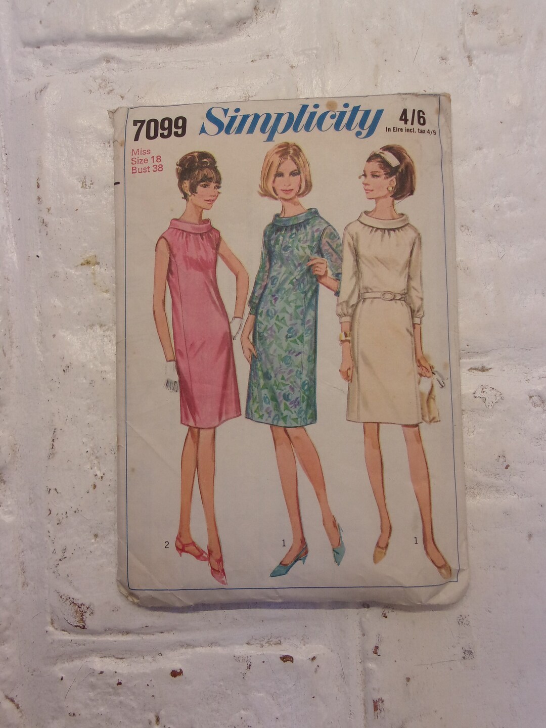 Chic 1967 Dress Pattern W/ Wide Gathered Neckline, Rolled Collar Bust ...