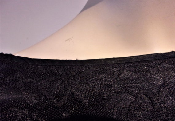 Classic Late 1950s Black Lace Wiggle Cocktail Dress W… Gem