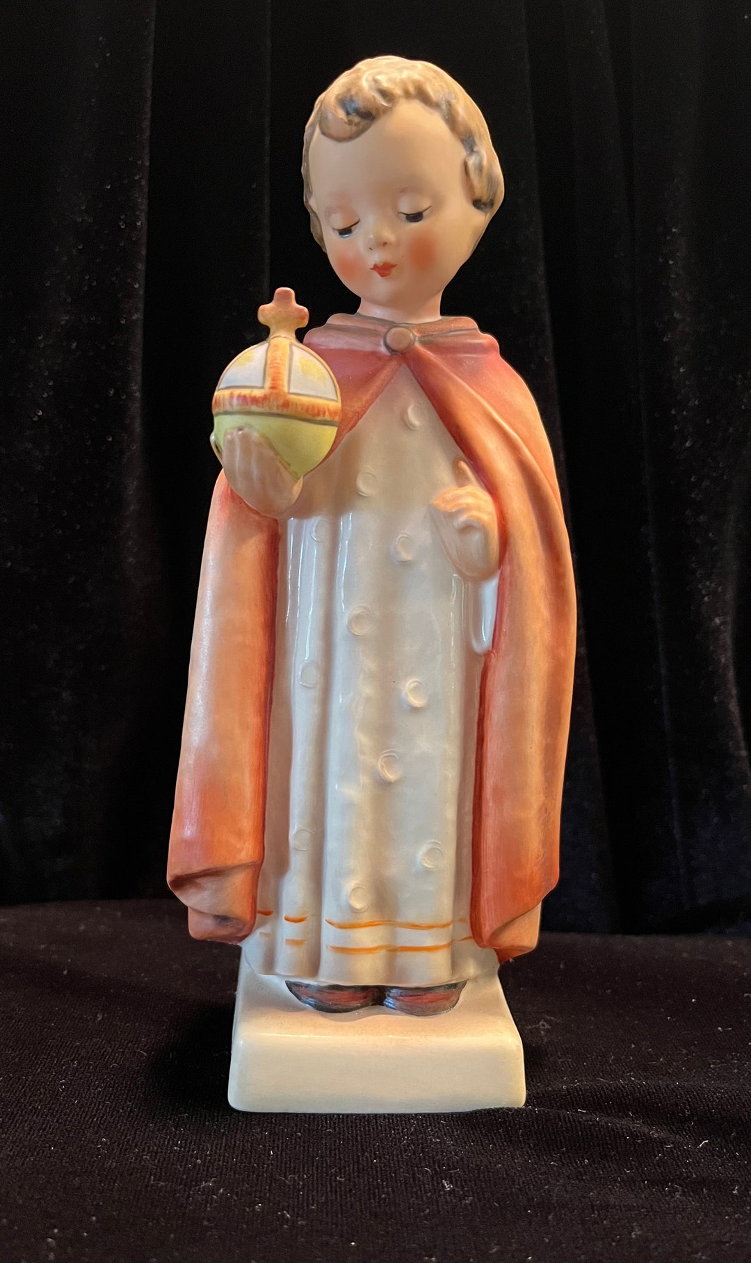 Hummel #70 “the Holy Child” Precious Child in Robe Gazing at a Crown. Collectible. 1960-1972 W ...