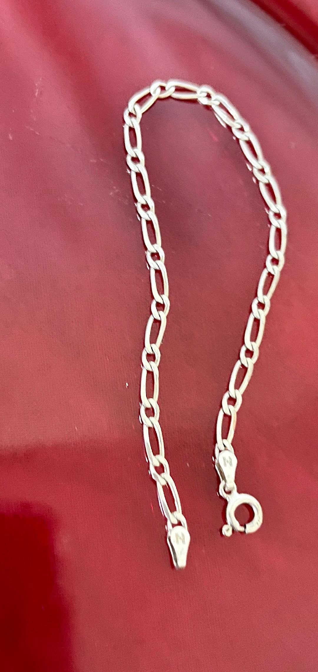 Sterling Silver 7 1/4” L. Tiny Link Design. Spring Clasp. Great Gift ...