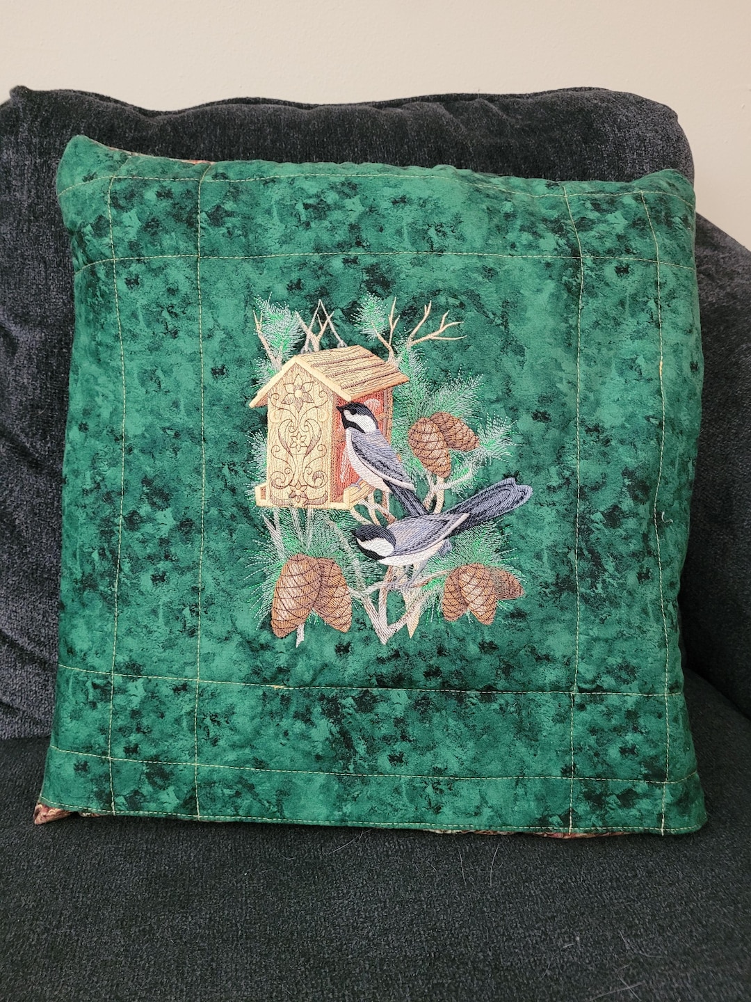 Green Chickadee Birdhouse Quillow - Etsy