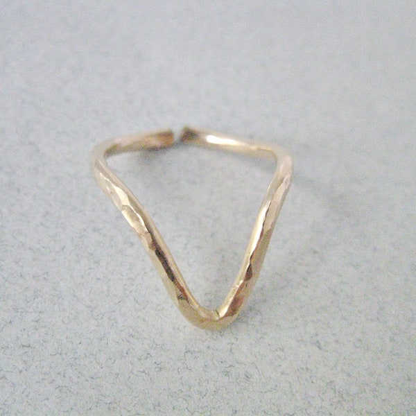 Deep V Ring - Etsy