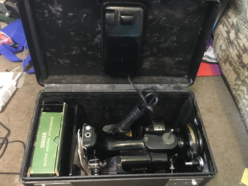 1950 Singer 221-1 Featherweight Sewing Machine Fully Equipped and ...
