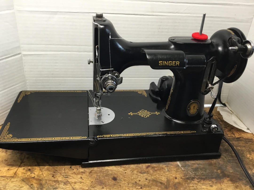 1951 Singer 221k Blue Badge Annv. Model Featherweight Sewing Machine ...