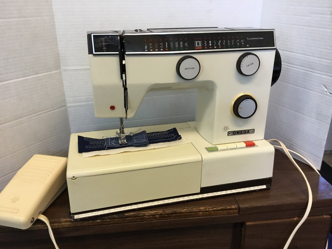 Retro 1970s Japanese Top of Line Sewing Machine. - Etsy