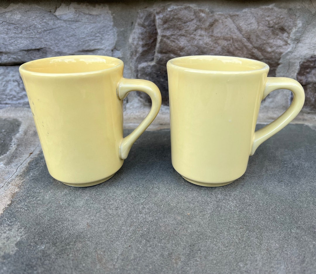 Set of 2 Vintage Homer Laughlin Coffee Mugs / Pale Yellow / Restaurant ...