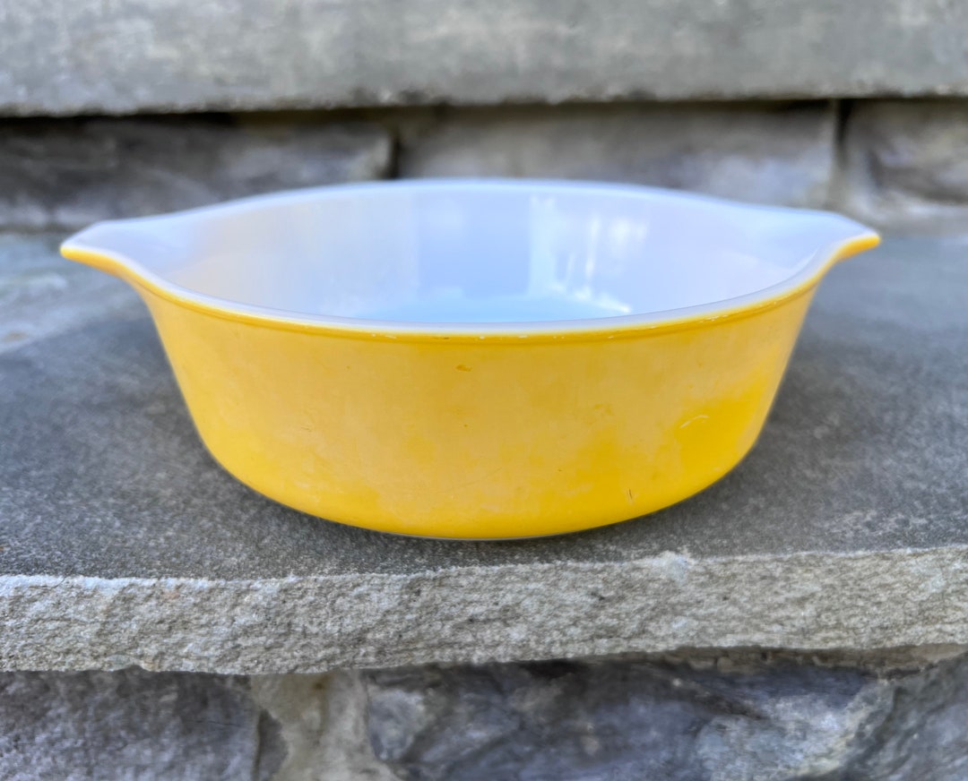 Vintage Sunflower Yellow Pyrex Casserole Dish / 471 One Pint / Yellow ...