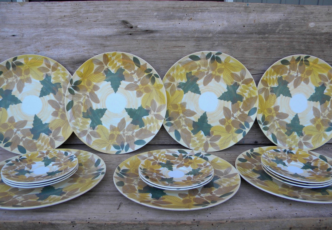 15 Piece Texas Ware Plates / Mid Century Gold Brown / Leaves / Melamine ...