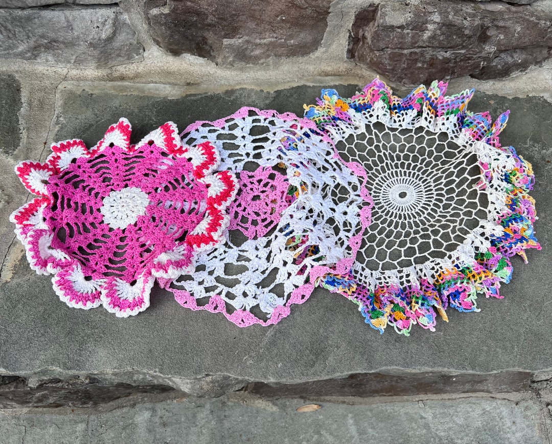 Set of 3 Vintage Colorful Small Handmade Crochet Doilies / Pink / White ...