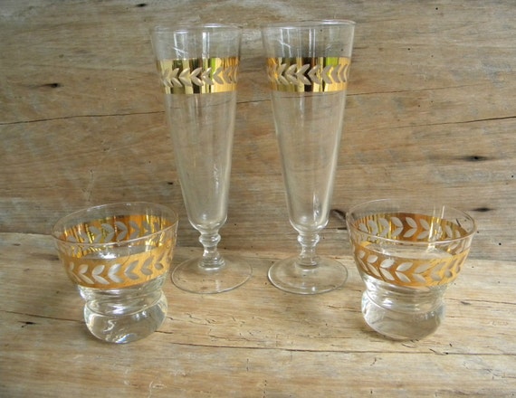 Mid Century Barware Glasses Etched Glass With Gold Trim Bar Glasses Lowball and Pilsner Vintage Barware Mid Century Mod Bar Etsy