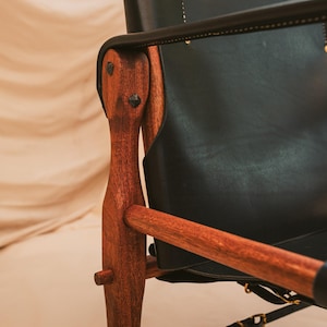 Roorkee Chair in Black Leather and Mahogany - Etsy