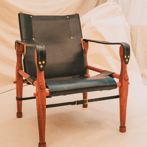 Roorkee Chair in Black Leather and Mahogany - Etsy