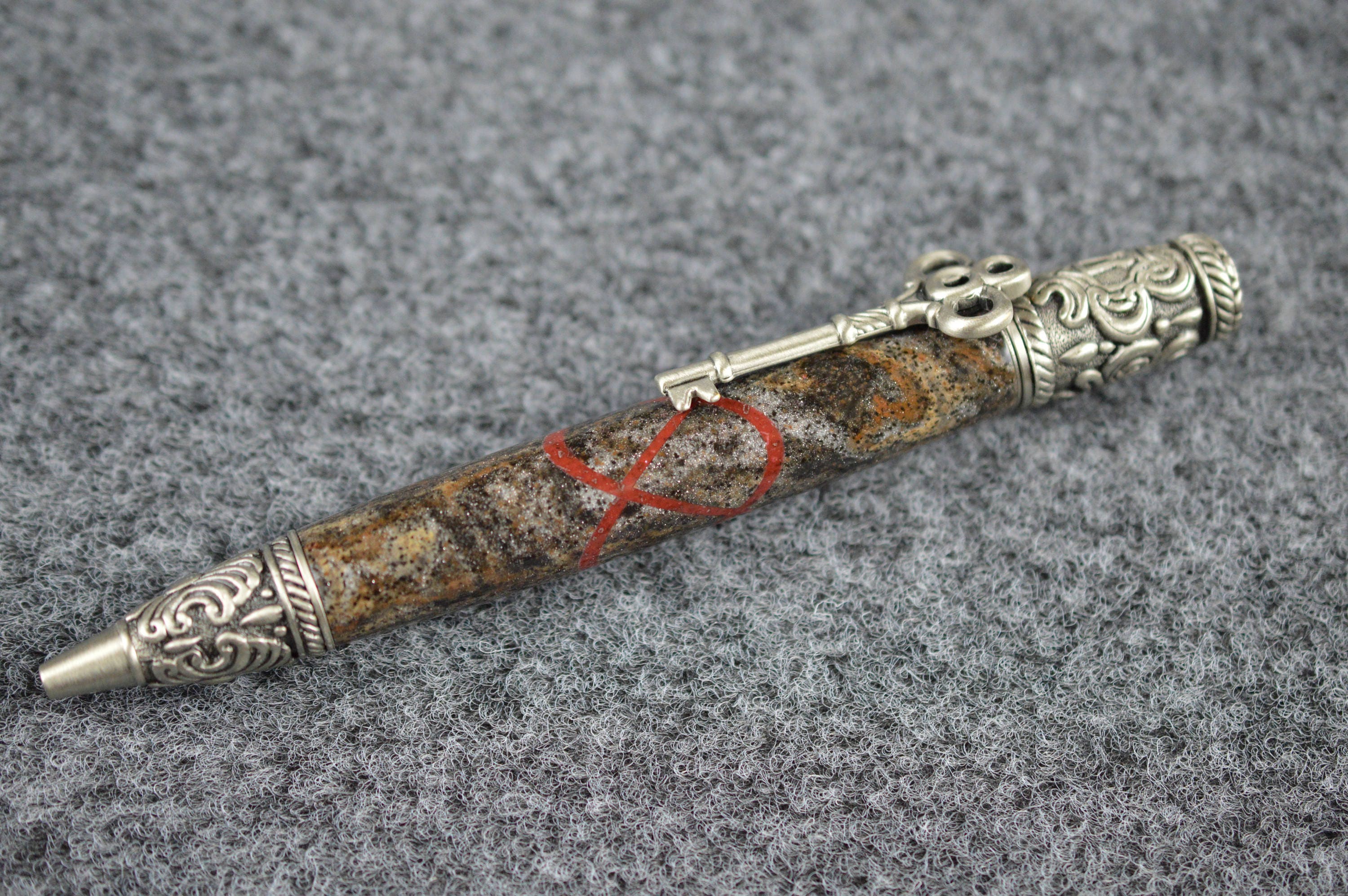 Skeleton Key Pen With Red Trinity Triad Knot, Celtic Heritage High End ...