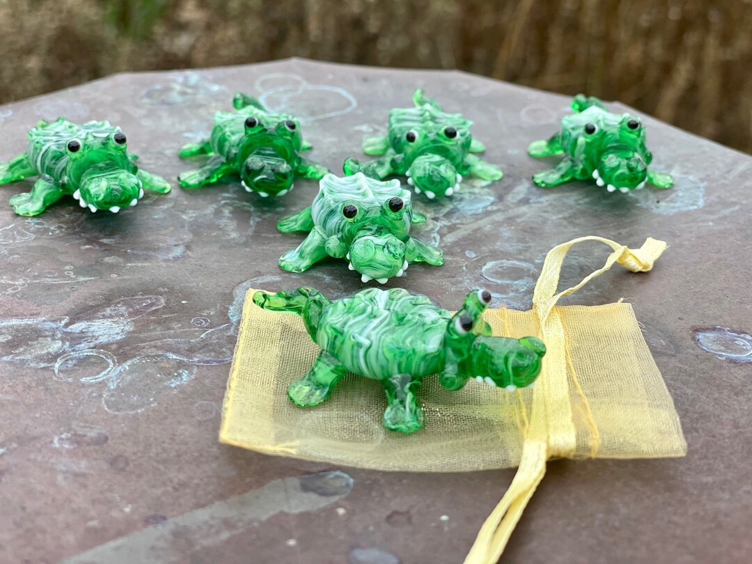 Mini Miniature Glass Alligator Crocodile Sitter Figurine Collectible ...