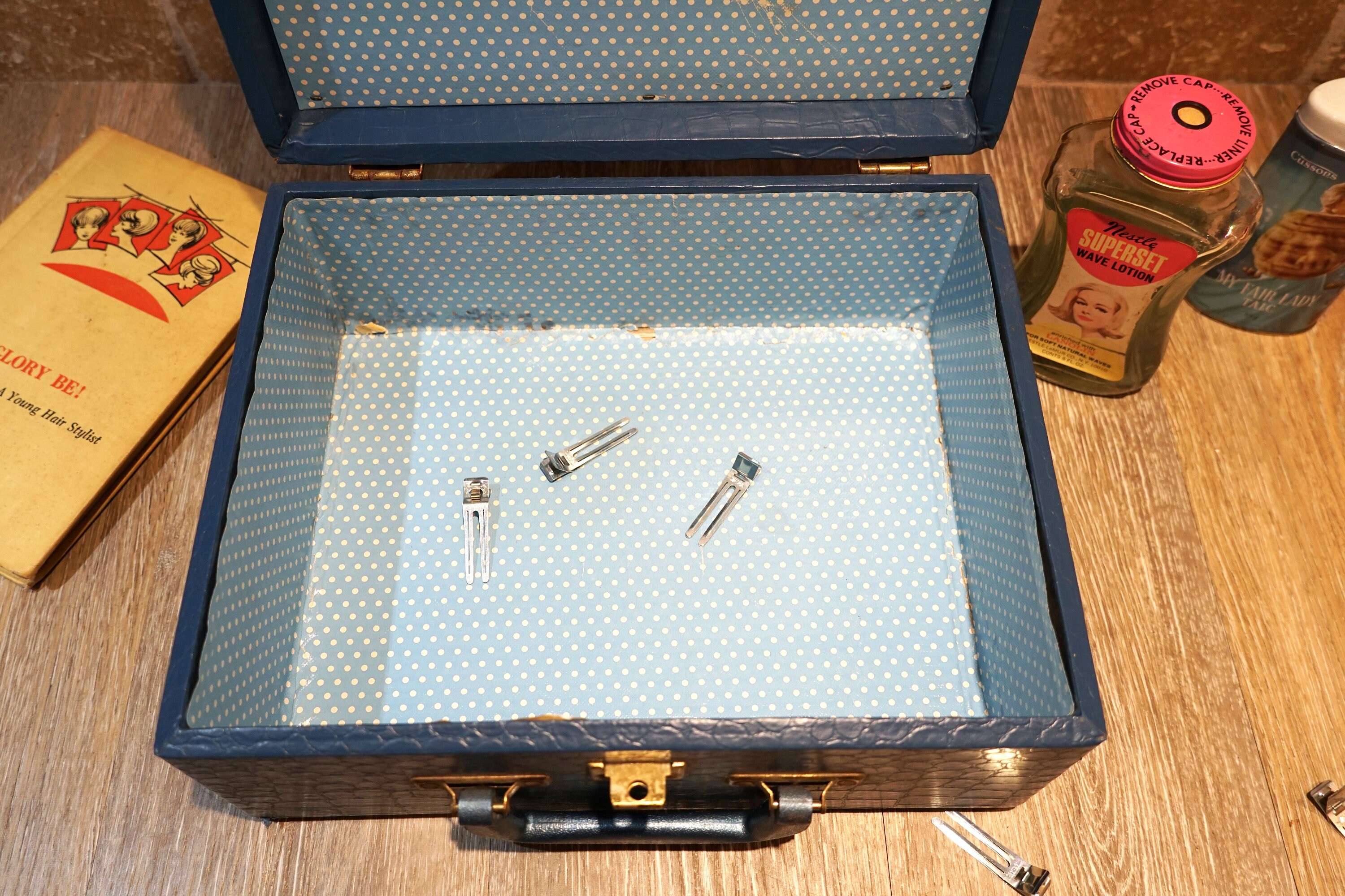 Vintage 1930s 1940s Wilfred's Beauty School Blue | Etsy