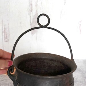 Antique Carron Iron Works 1/2 Gallon Kettle, Marked, 3 Legs, Bale ...