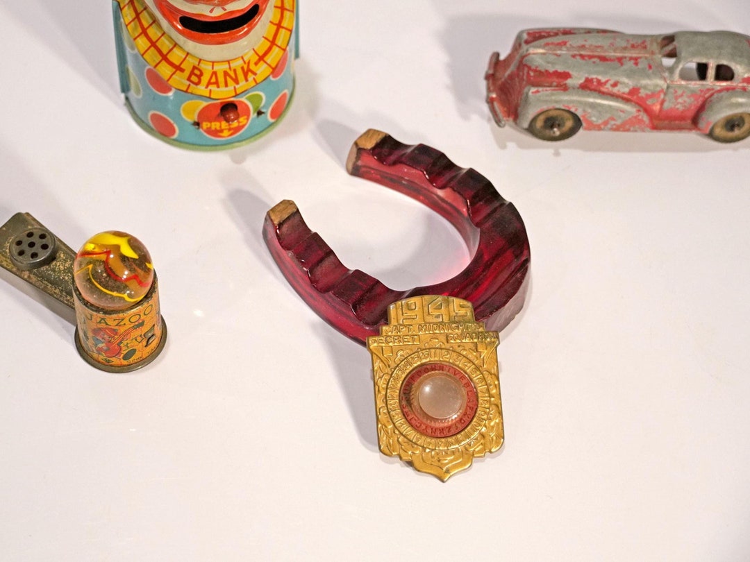 Vintage 1945 Ovaltine Captain Midnight Secret Squadron Decoder Badge ...