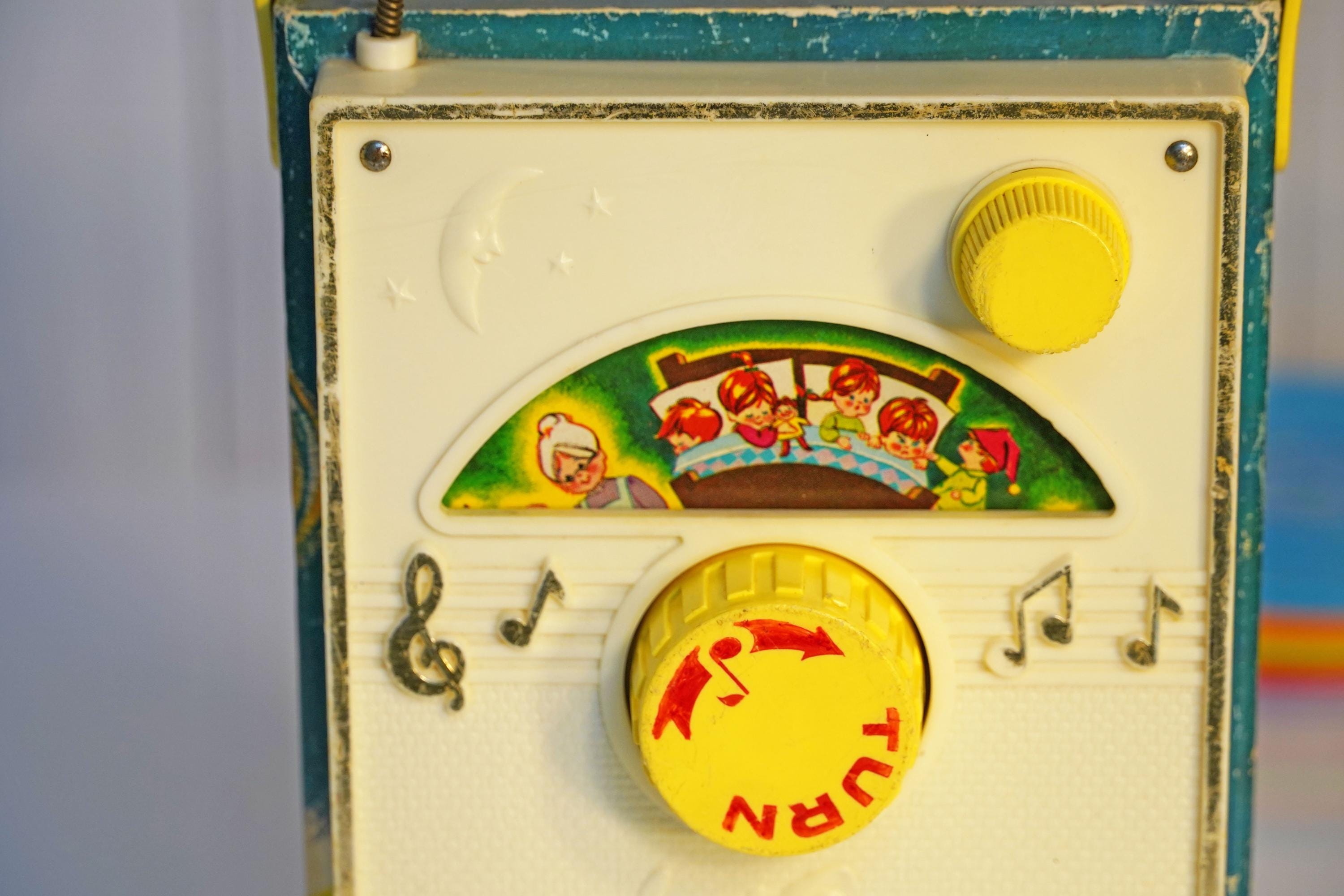 Vintage 1968 Fisher Price Music Box TV Radio 161, Old Woman Who Lived ...