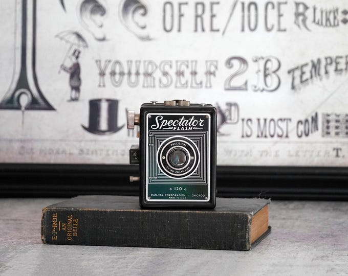 Vintage 1940s - 50s Spectator Flash 120 Box Camera, Pho Tak Corp, Black ...