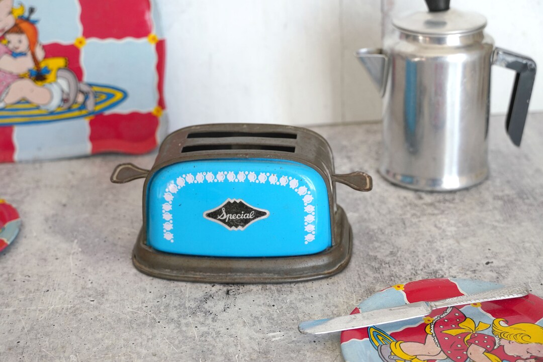Vintage Ohio Art 1950s Blue and White Tin Special Toy Toaster ...