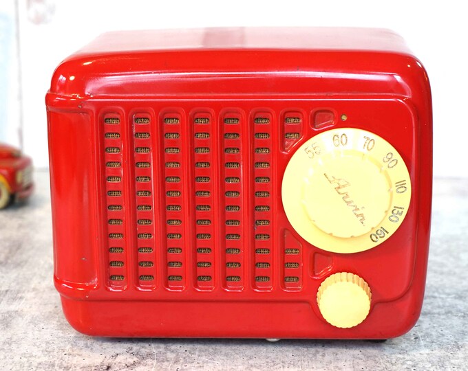 Vintage 1948 Red Arvin Midget Model 243-T Tube Radio, Compact Metal ...