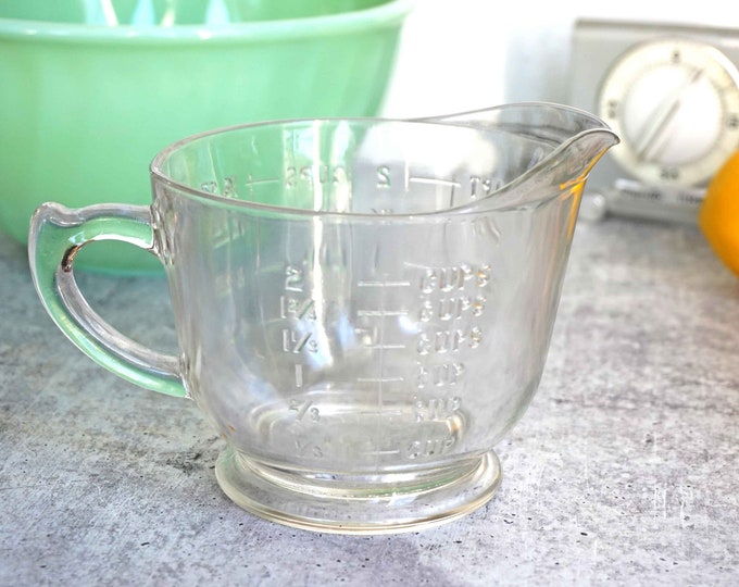 Vintage 1940s Glass Spry Measuring Mixing Pitcher, 2 Cup Size ...