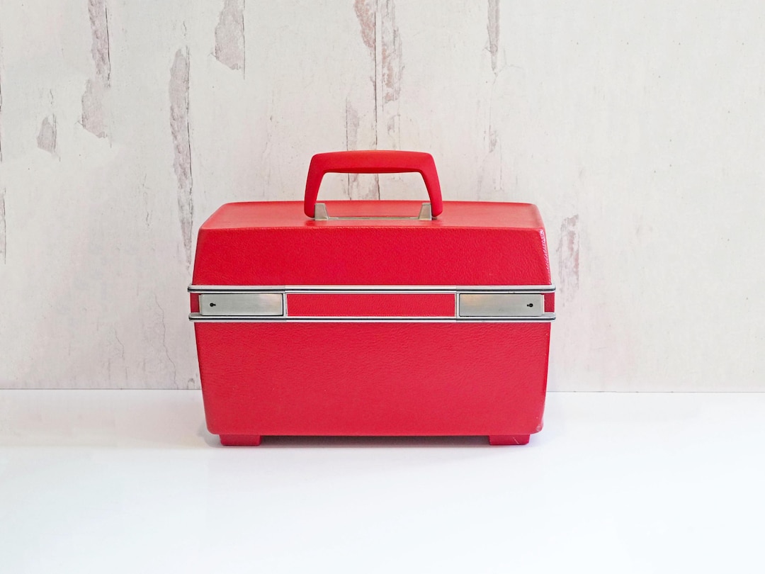 Vintage Mid Century Red Hard-side Train Case, Hard Plastic Handle ...