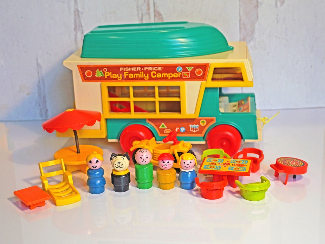 Vintage Fisher Price 1972 Little People Play Family Camper 994 17 ...