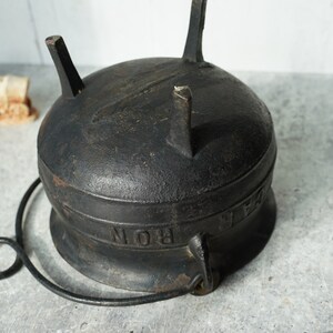 Antique Carron Iron Works 1/2 Gallon Kettle, Marked, 3 Legs, Bale ...
