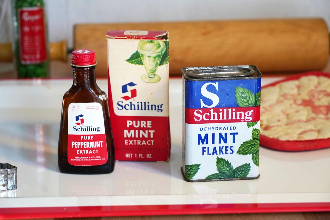 Vintage Schilling Dehydrated Mint Flakes Tin, Plus Pure Mint Extract ...
