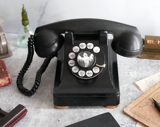 Vintage 1940s Western Electric Art Deco Telephone, Square Sculped Body ...