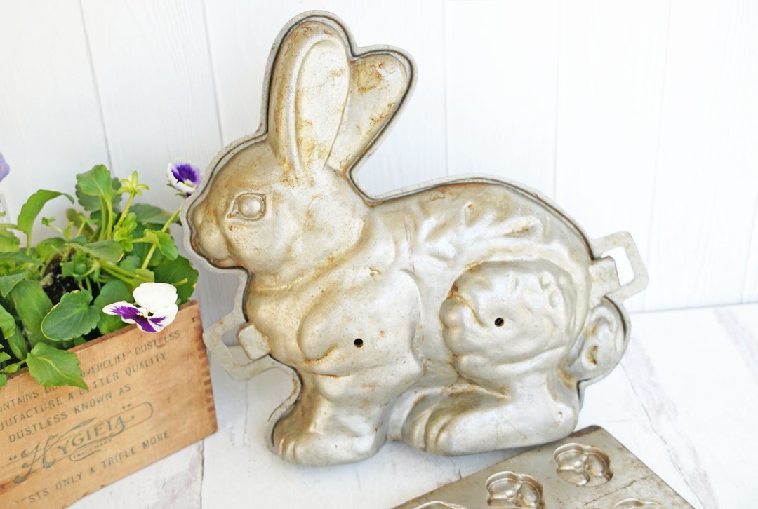 Vintage Cast Iron 2 Part 3 Dimensional Rabbit Cake Mold Pan - Etsy