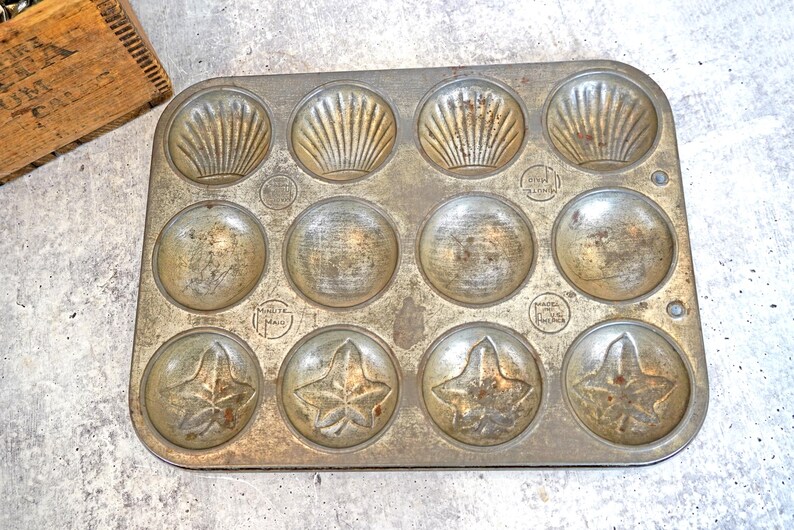 Vintage 1940s Minute Maid Madeleine Pan, 12 Cookie Size, Embossed Leaf ...
