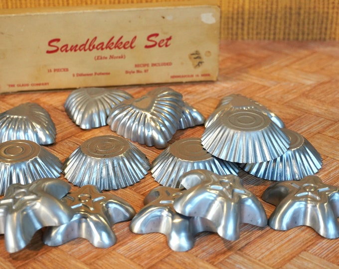 Vintage Gladd Scandinavian Sandbakkel Tart Molds, Set of 15, Heart ...