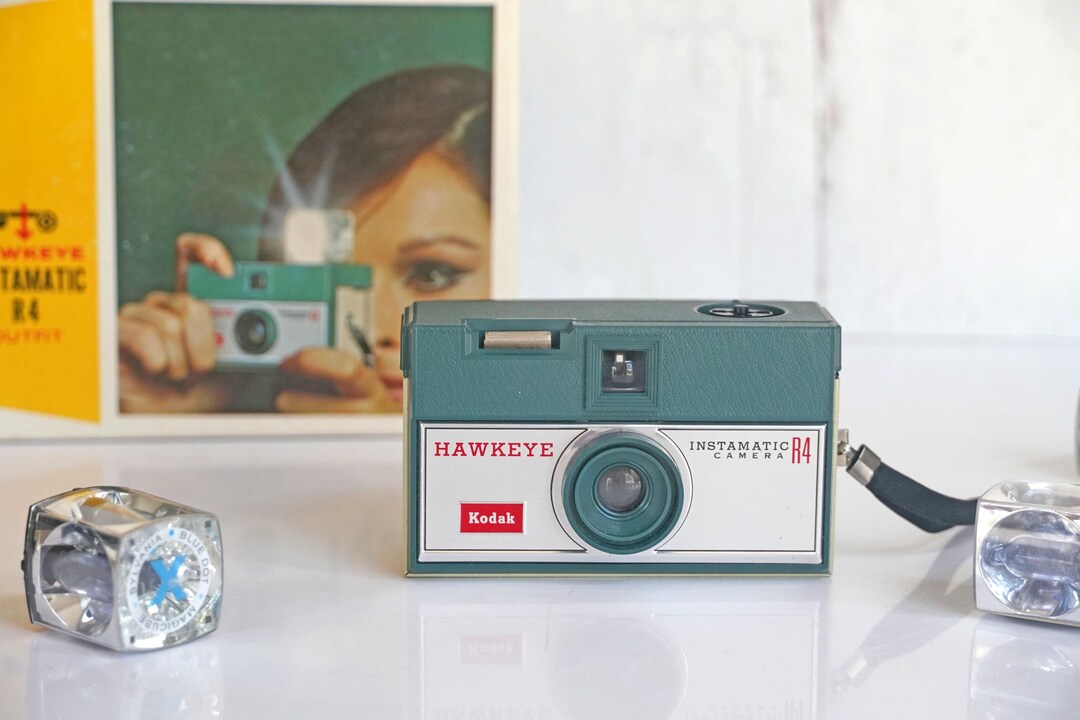 Vintage 1967 Kodak Hawkeye Instamatic Camera R4 Outfit Green, Orig Box ...