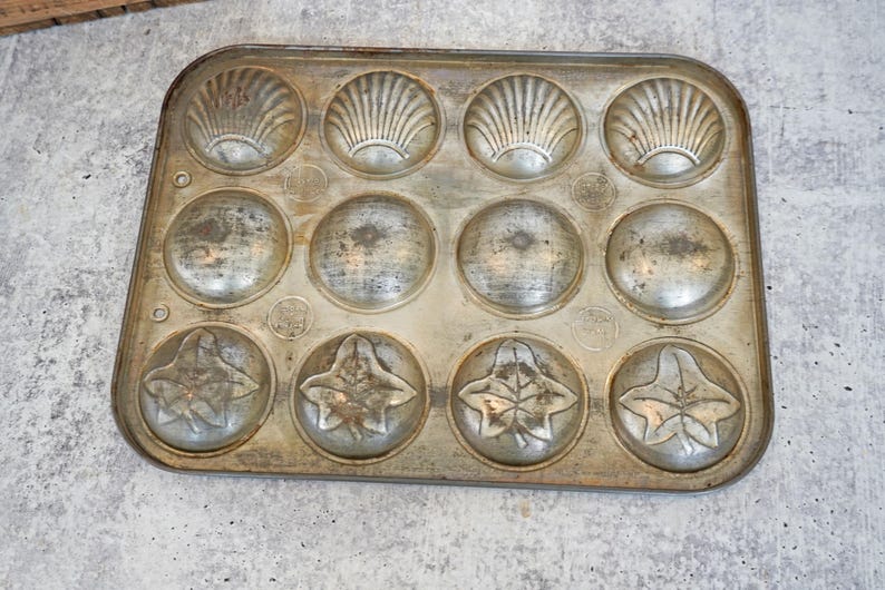 Vintage 1940s Minute Maid Madeleine Pan, 12 Cookie Size, Embossed Leaf ...