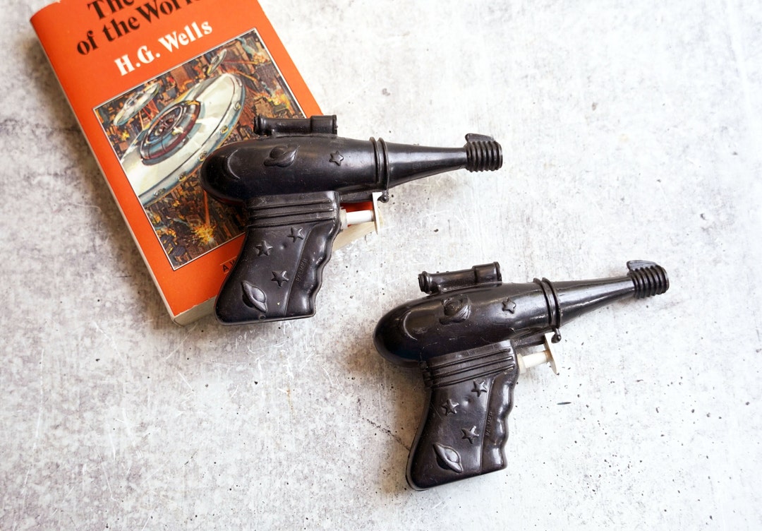 Vintage 1950 Palmer Plastics Toy Space Squirt Guns, Pat No 2707579 ...