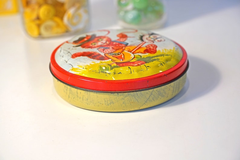 Vintage 1950s Daintee Pure Confectionery Tin 4 1/4 - Etsy