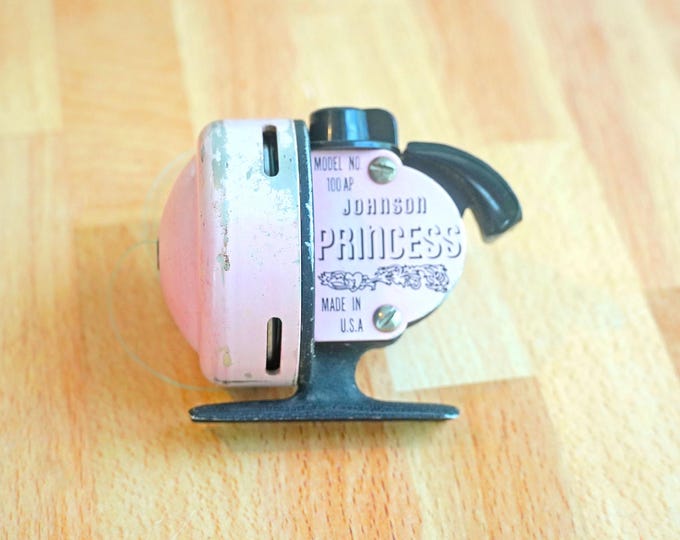 Vintage 1955 Johnson Pink Princess Model No 100 AP Closed-face Fishing ...