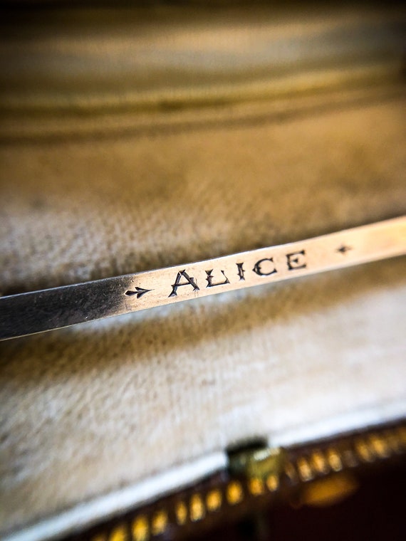 Late Victorian Early Edwardian Alice Bar Brooch in St… - Gem