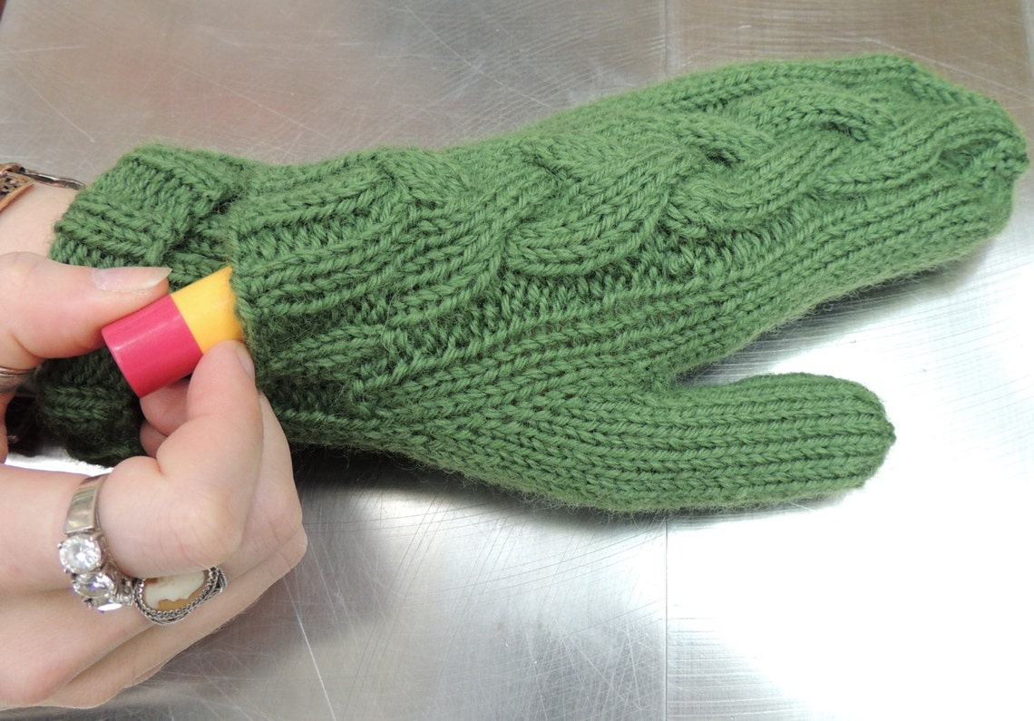 Subway Mittens, Mittens With a Secret Pocket Knitting Pattern - Etsy