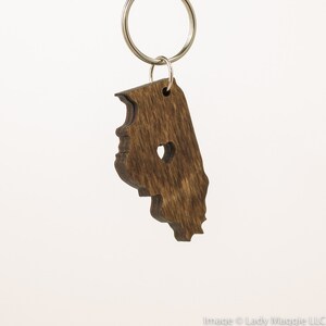 Illinois Wooden Keychain - IL State Keychain - Wooden Illinois Carved ...
