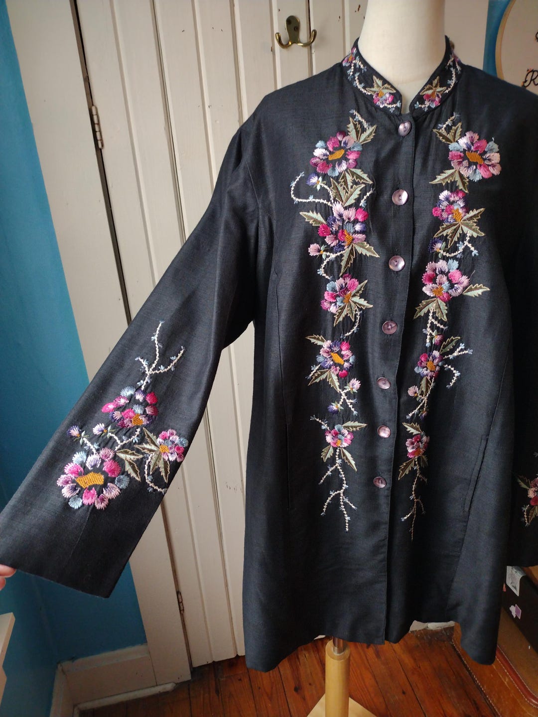 Vintage Embroidered Silk Blend Duster Jacket Button Down Long Sleeve ...