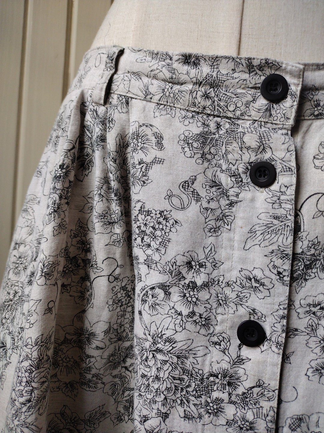 Vintage Floral Skirt Toile off White Black Button Down Susan Bristol ...