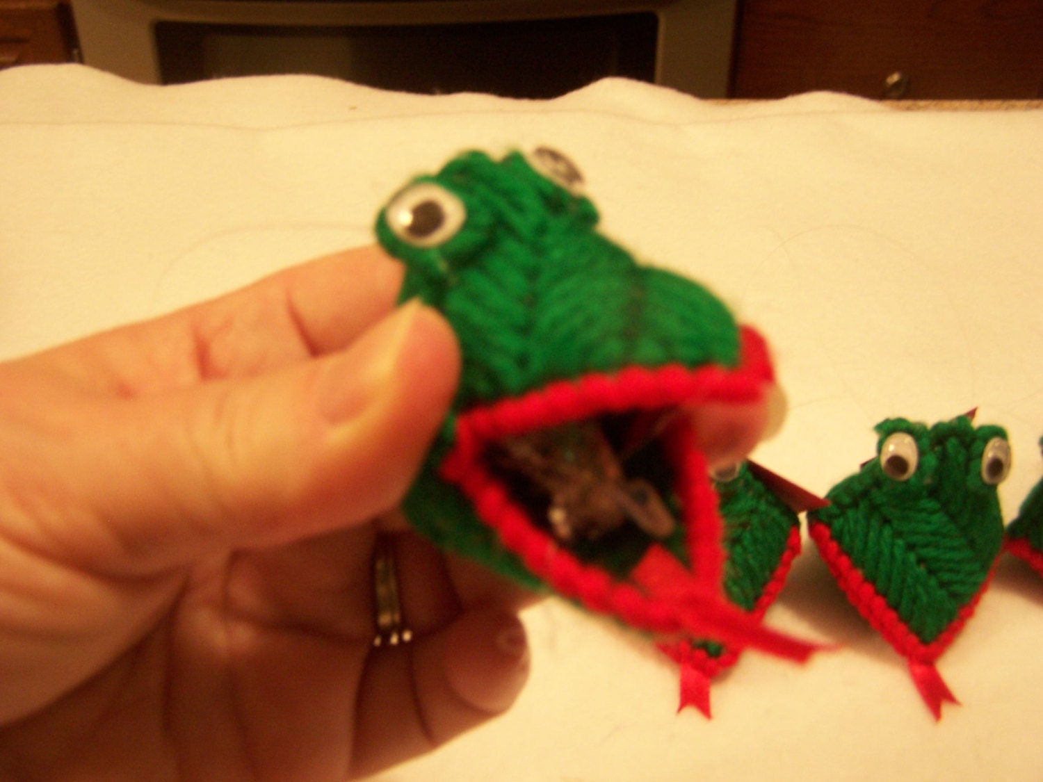 Frog / Alligator Handmade Party Favor/ornament/ Gift Tag "squeeze My ...