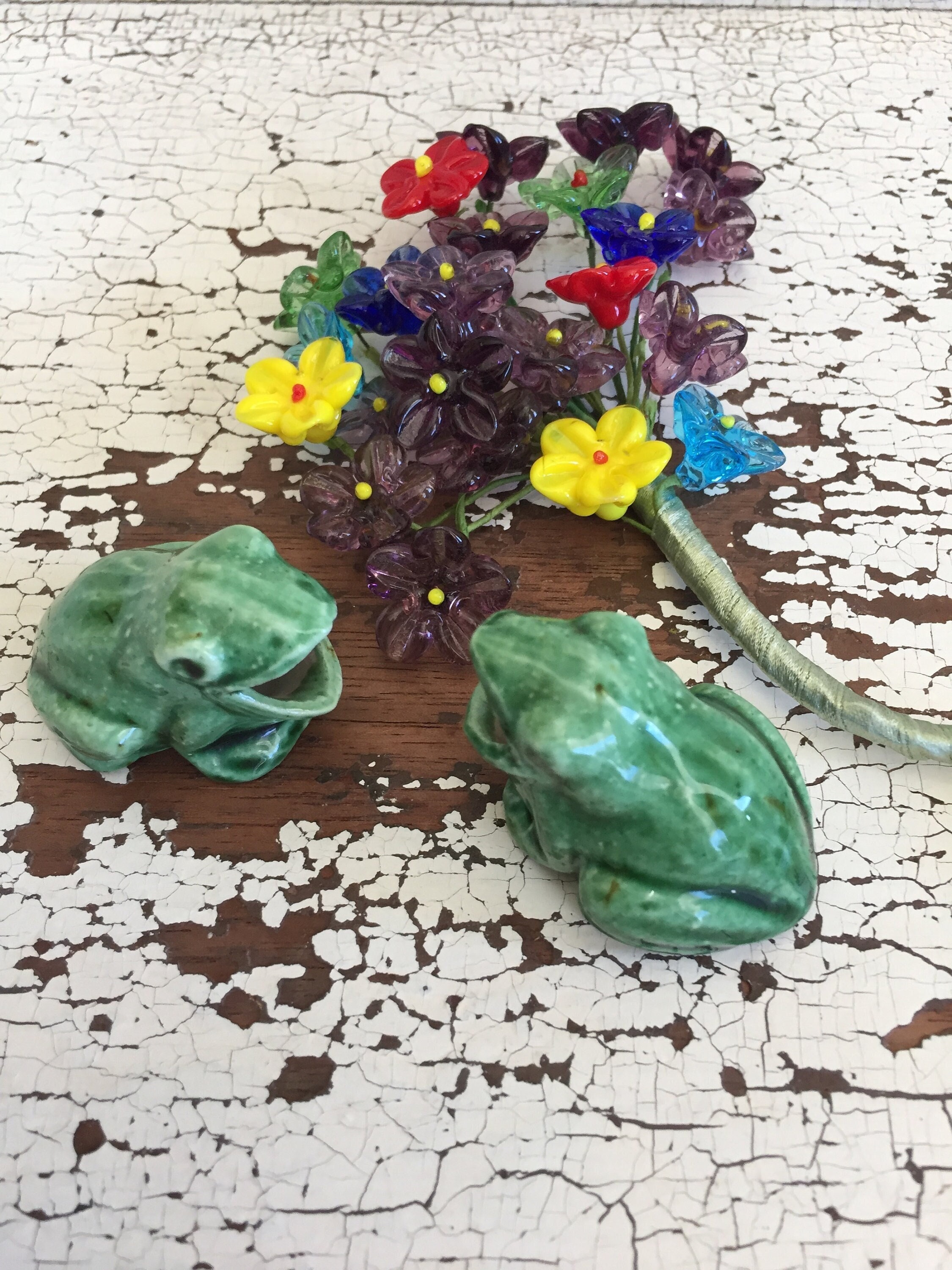 Vintage Frogs and Acrylic Type Flowers 3 Pc Set Lucite Type Flowers ...