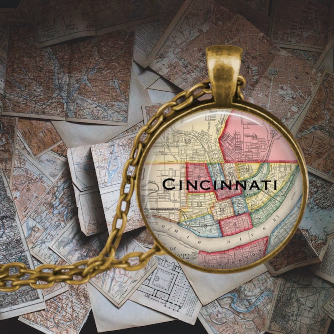 Custom Hometown Map Pendant Necklace: Personalized City Jewelry - Etsy