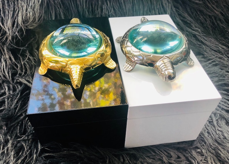 Black or White Lacquer Boxes With Metal Turtle Magnifying - Etsy